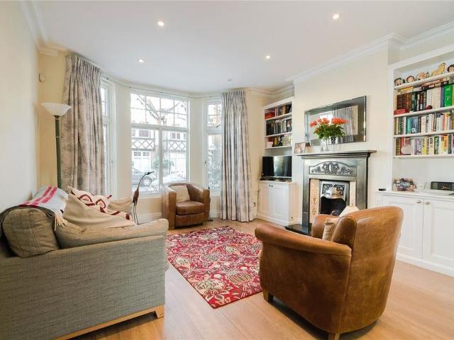 2 bedroom maisonette to rent