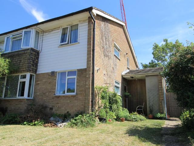 2 bedroom maisonette to rent
