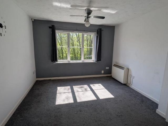 2 bedroom maisonette to rent