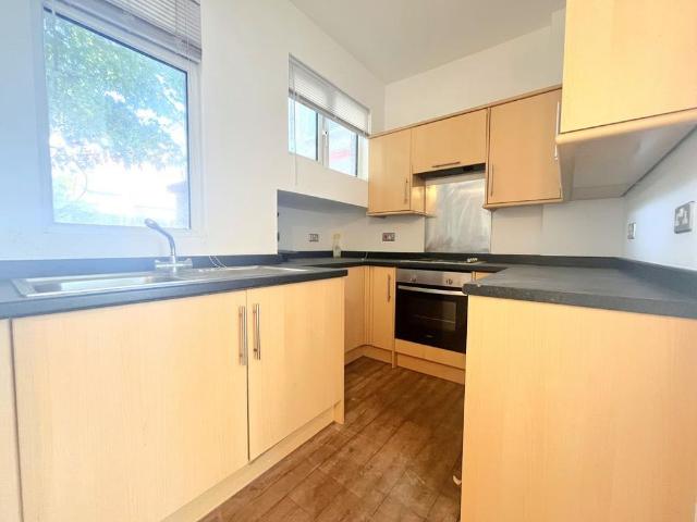 2 bedroom maisonette to rent