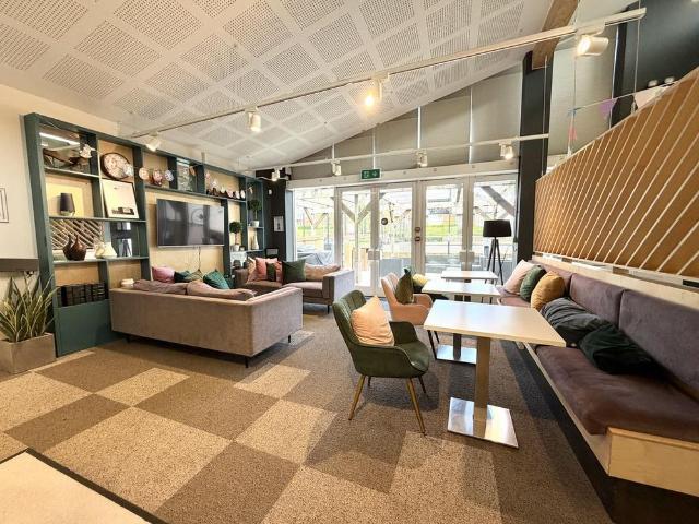 2 bedroom maisonette to rent