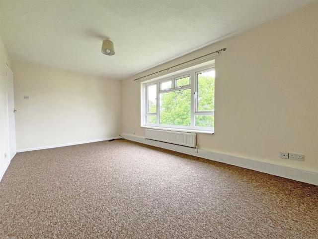 2 bedroom Maisonette to rent