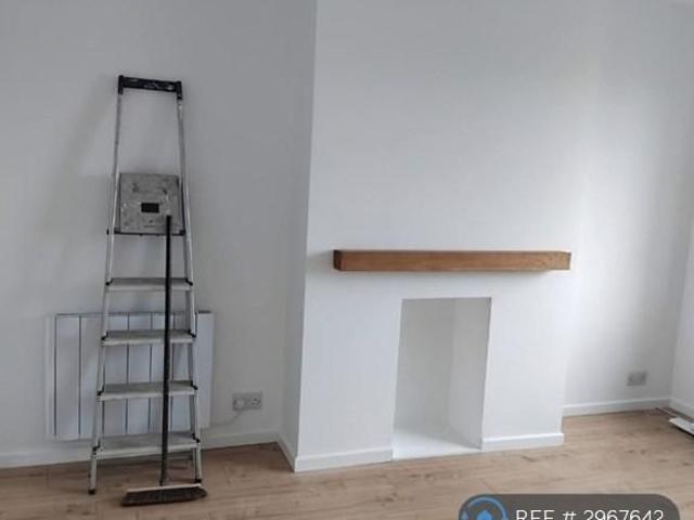 2 bedroom maisonette to rent