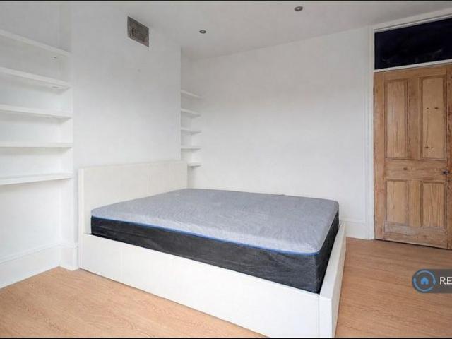 2 bedroom maisonette to rent