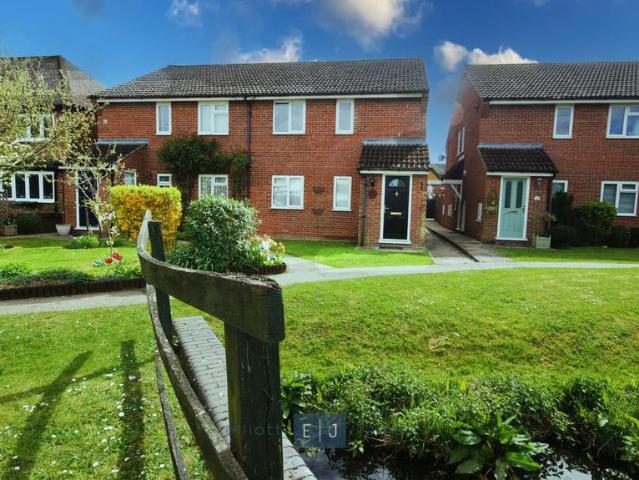 2 bedroom maisonette to rent