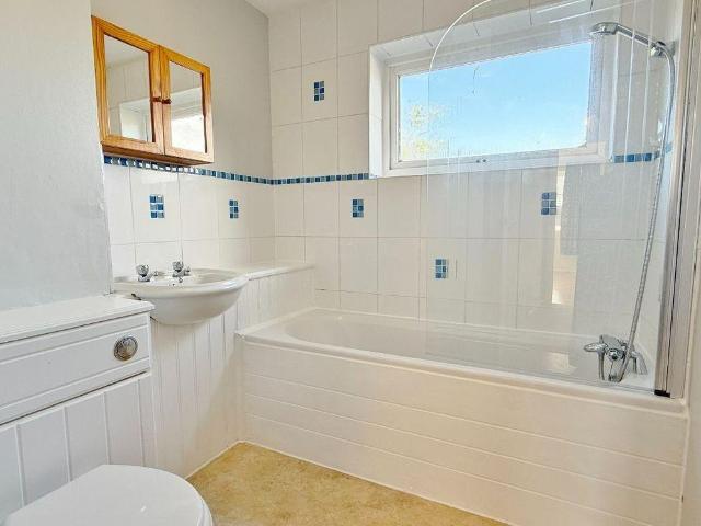 2 bedroom maisonette to rent