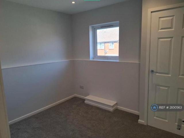 2 bedroom maisonette to rent