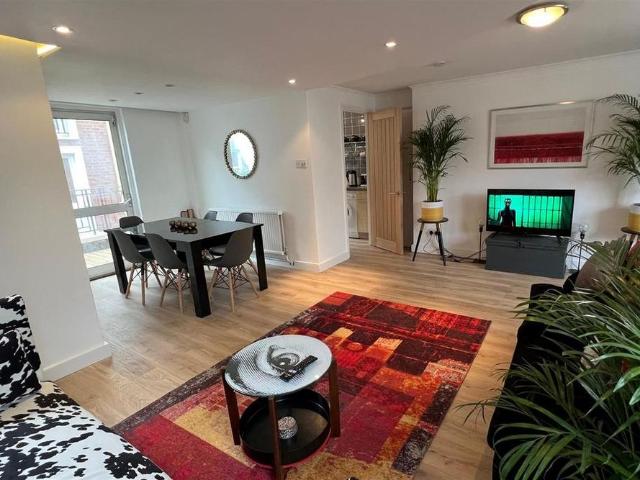 2 bedroom maisonette to rent