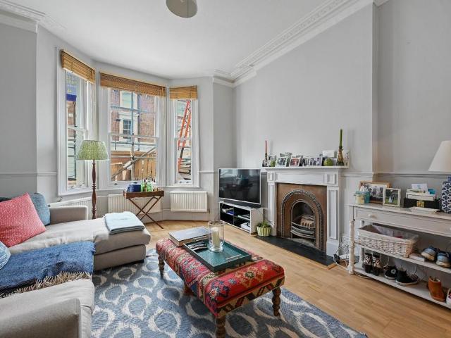 2 bedroom maisonette to rent