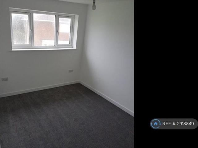2 bedroom maisonette to rent