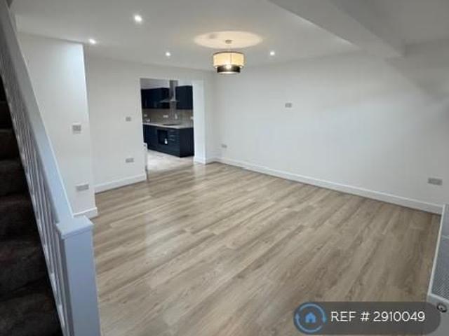 2 bedroom maisonette to rent