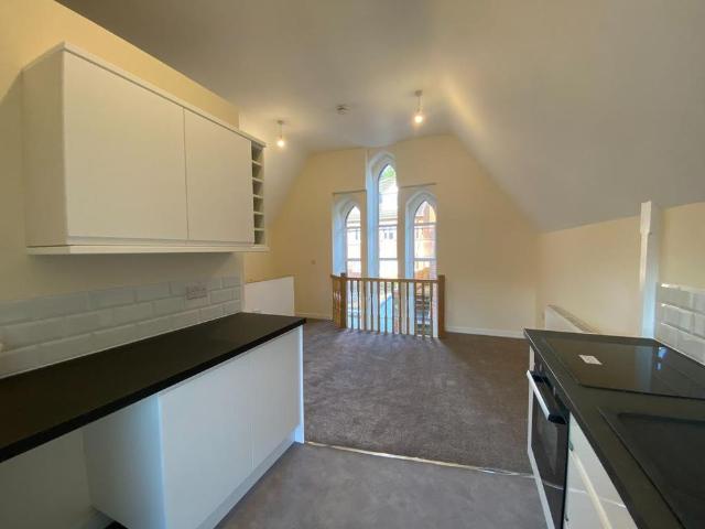 2 bedroom maisonette to rent