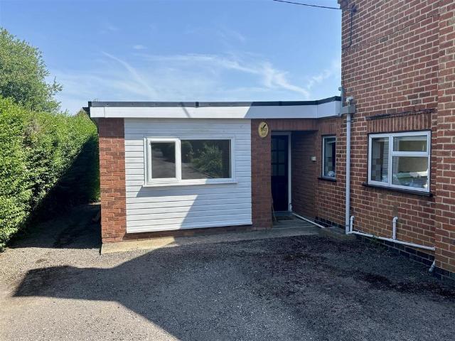 2 bedroom maisonette to rent