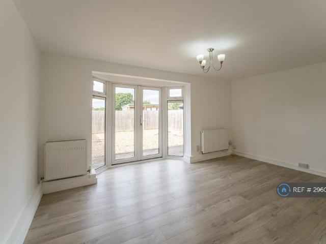 2 bedroom maisonette to rent