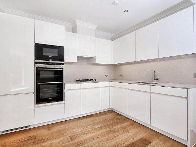 2 bedroom maisonette to rent