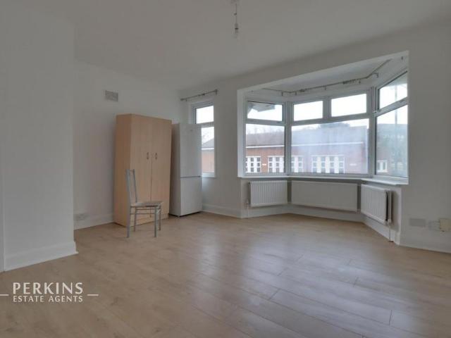 2 bedroom maisonette to rent