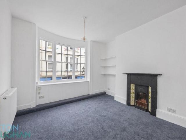 2 bedroom maisonette to rent