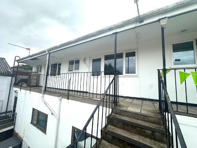 2 bedroom maisonette to rent