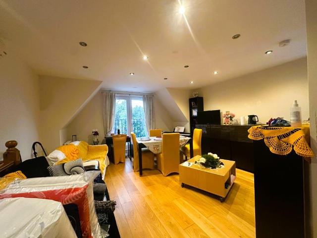 2 bedroom maisonette to rent