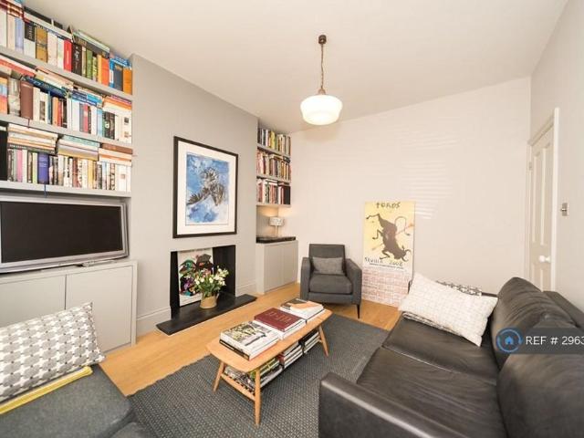2 bedroom maisonette to rent