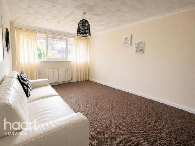 2 bedroom maisonette to rent
