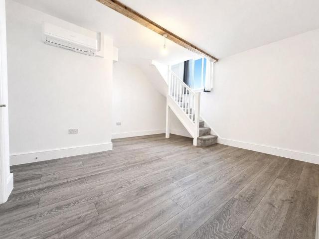 2 bedroom maisonette to rent
