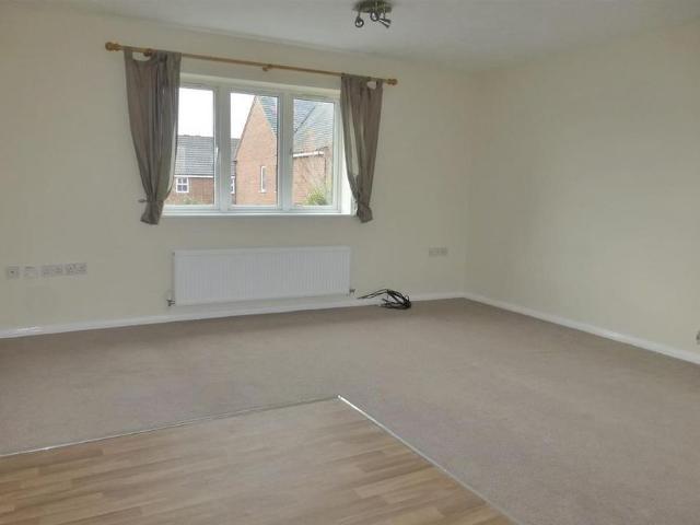 2 bedroom maisonette to rent