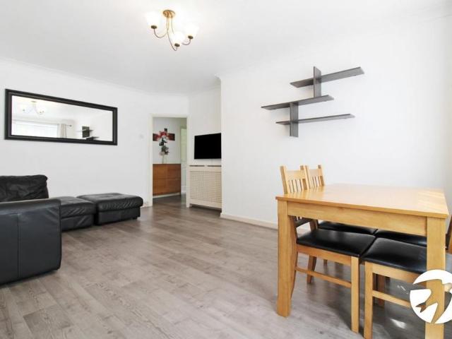2 bedroom maisonette to rent