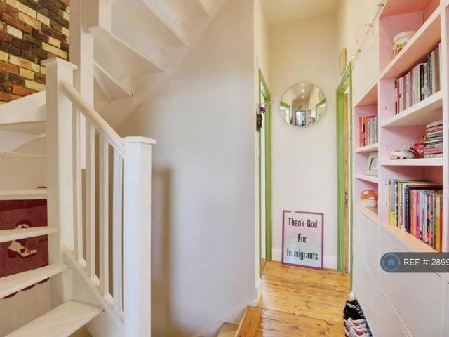 2 bedroom maisonette to rent