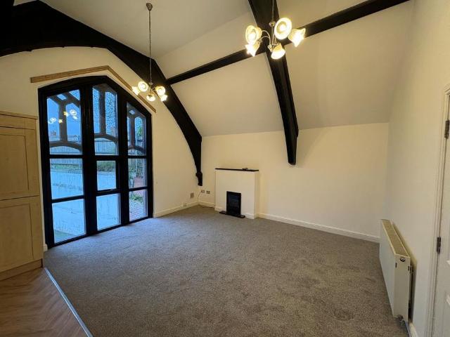 2 bedroom maisonette to rent