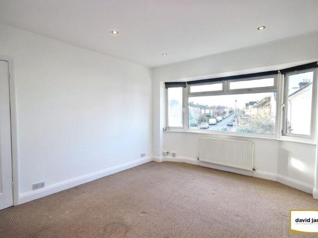 2 bedroom maisonette to rent