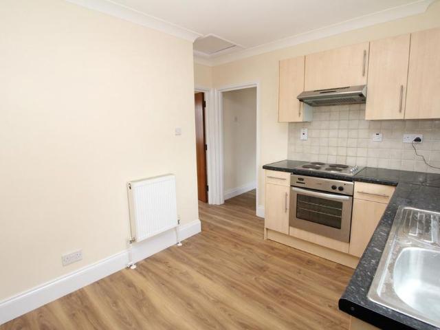 2 bedroom maisonette to rent