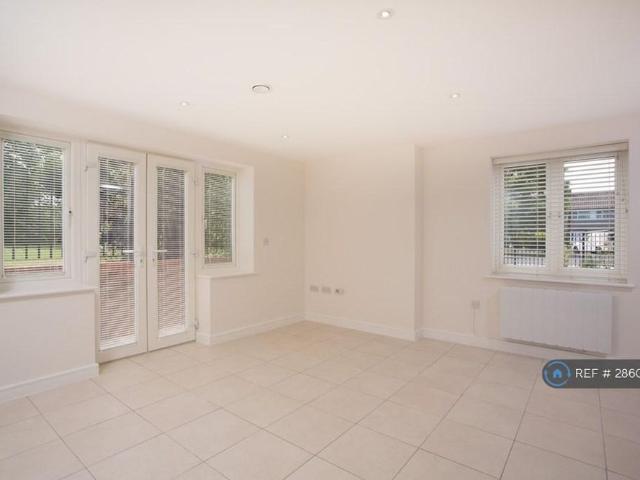 2 bedroom maisonette to rent