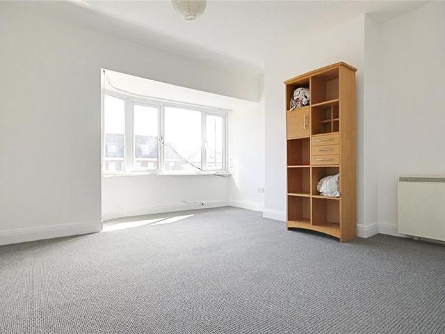 2 bedroom maisonette to rent