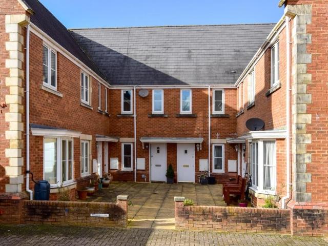 2 bedroom maisonette to rent