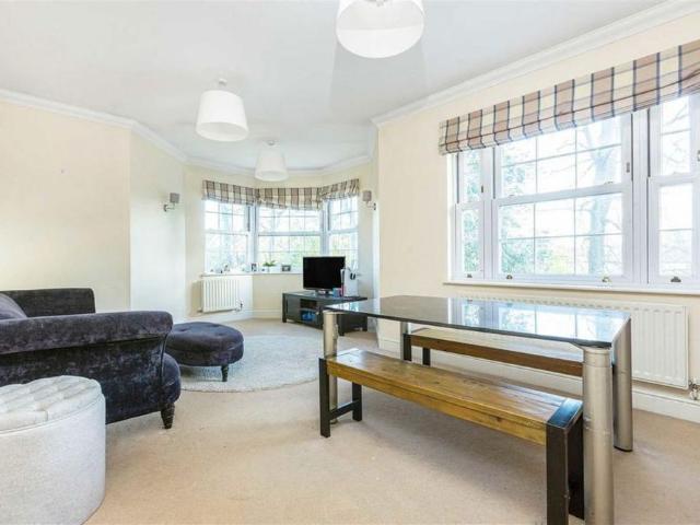 2 bedroom maisonette to rent