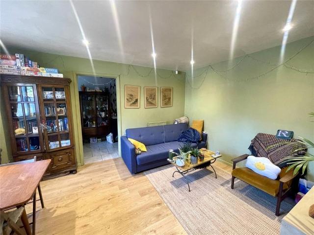 2 bedroom maisonette to rent