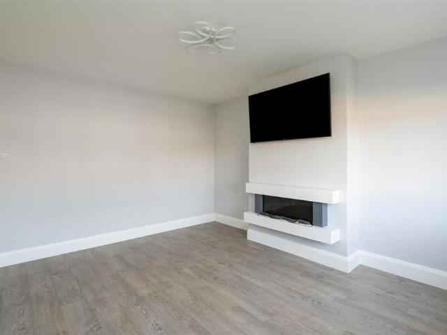 2 bedroom maisonette to rent