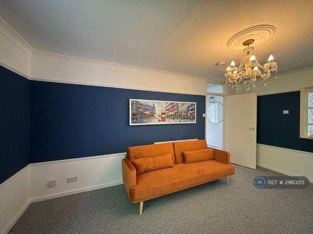 2 bedroom maisonette to rent
