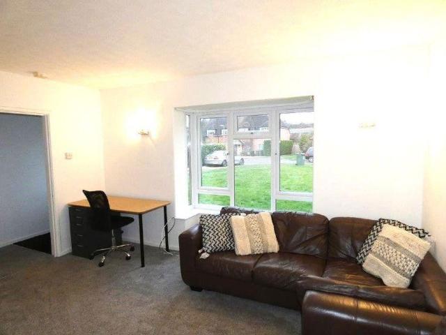 2 bedroom maisonette to rent