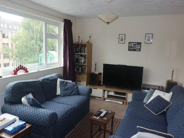 2 bedroom maisonette to rent