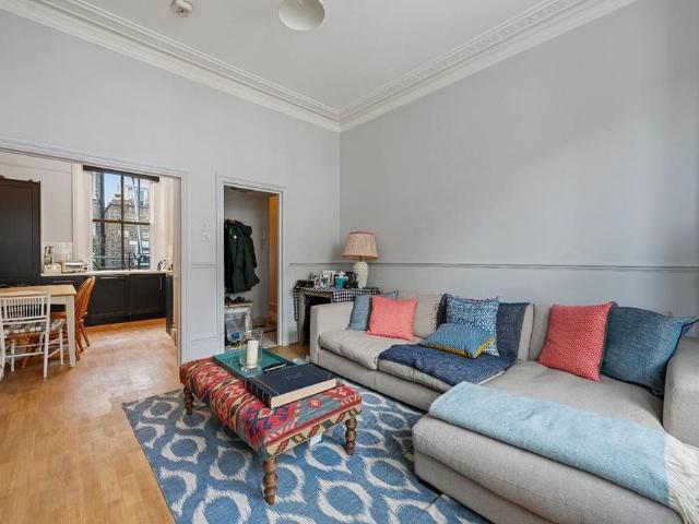 2 bedroom maisonette to rent