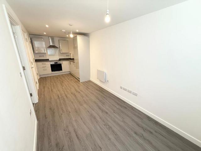 2 bedroom maisonette to rent