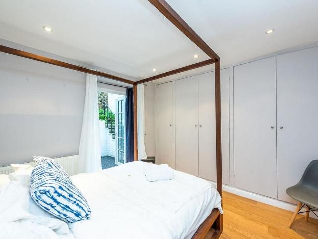 2 bedroom maisonette to rent