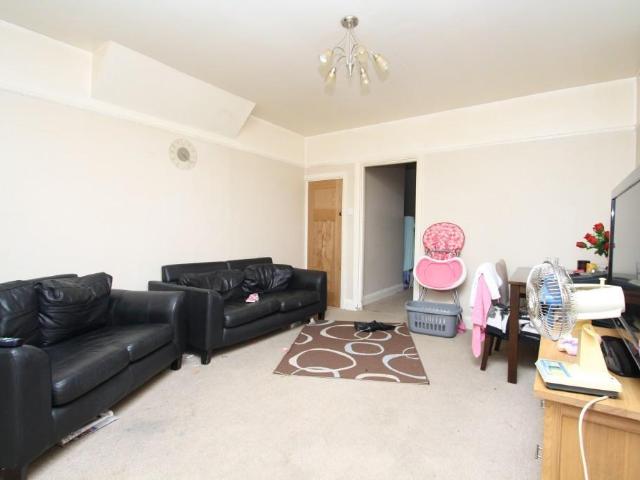 2 bedroom maisonette to rent