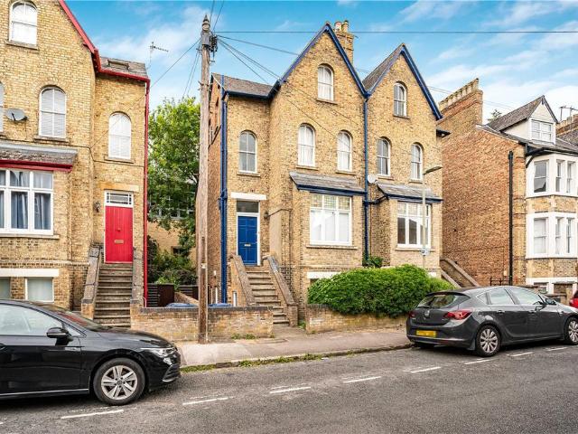 2 bedroom maisonette to rent