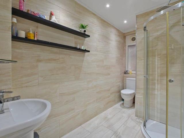 2 bedroom maisonette to rent