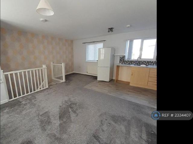 2 bedroom maisonette to rent