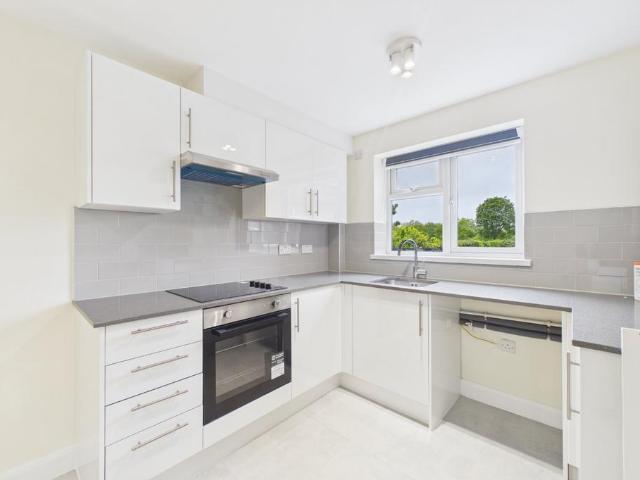 2 bedroom maisonette to rent