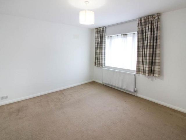 2 bedroom maisonette to rent
